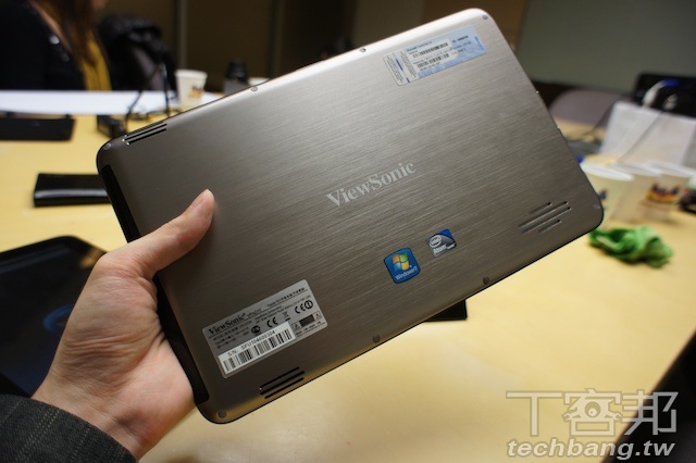 雙系統大平板 ViewPad 10 搶先玩 | T客邦